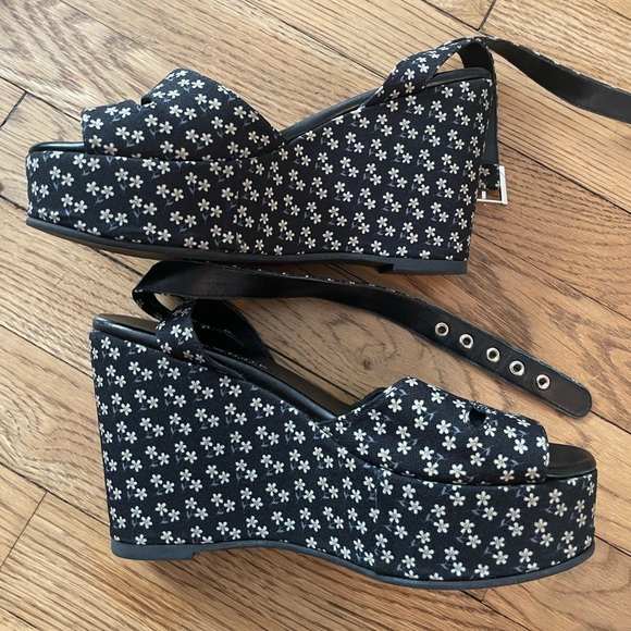 newbark | Shoes | Newbark Maggie Sandals Size 37 | Poshmark
